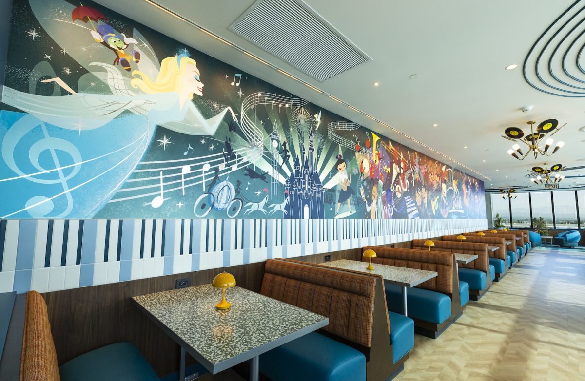 New Disneyland Hotel Lounge With Super Cute Musical Inspiration Photos ...