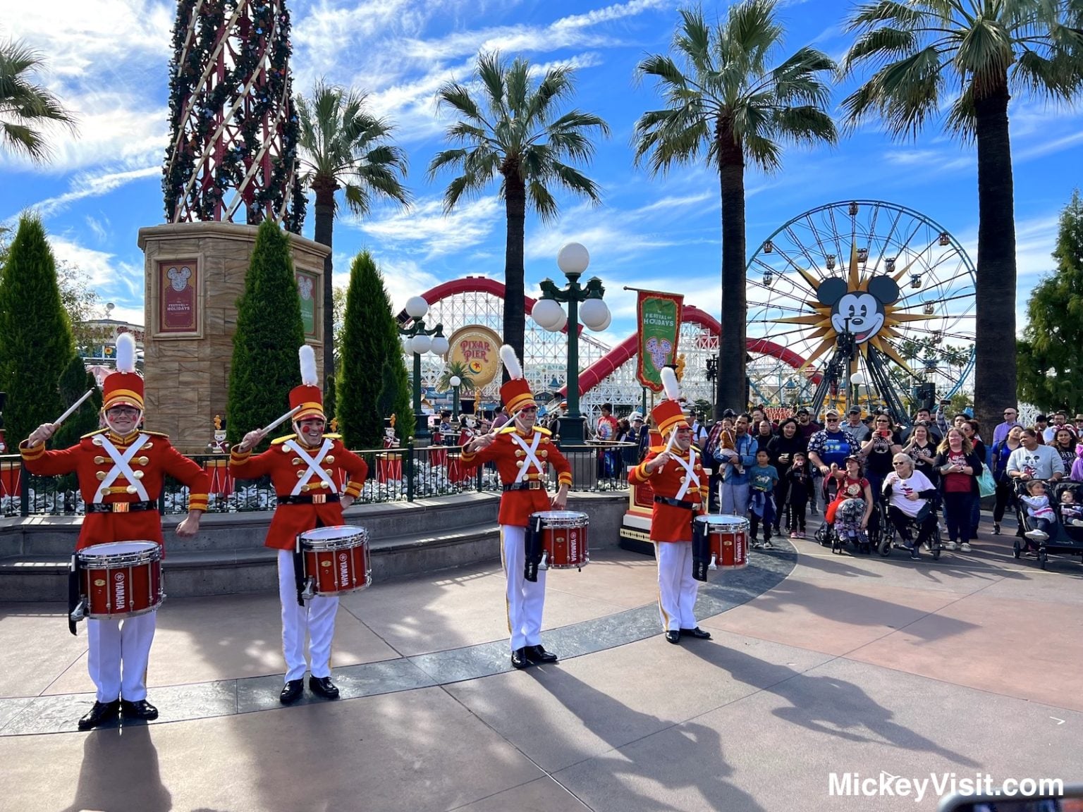 Secret Low Crowd Dates to Visit Disneyland in November & December (Plus ...