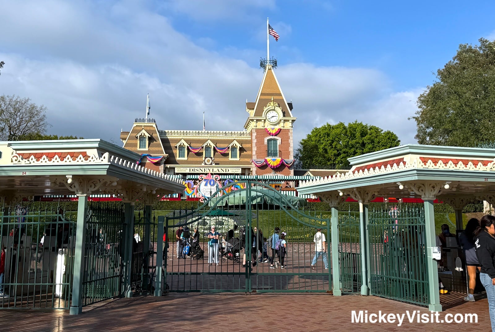 Disneyland Plans Extensive Ride Maintenance on Iconic Attraction ...