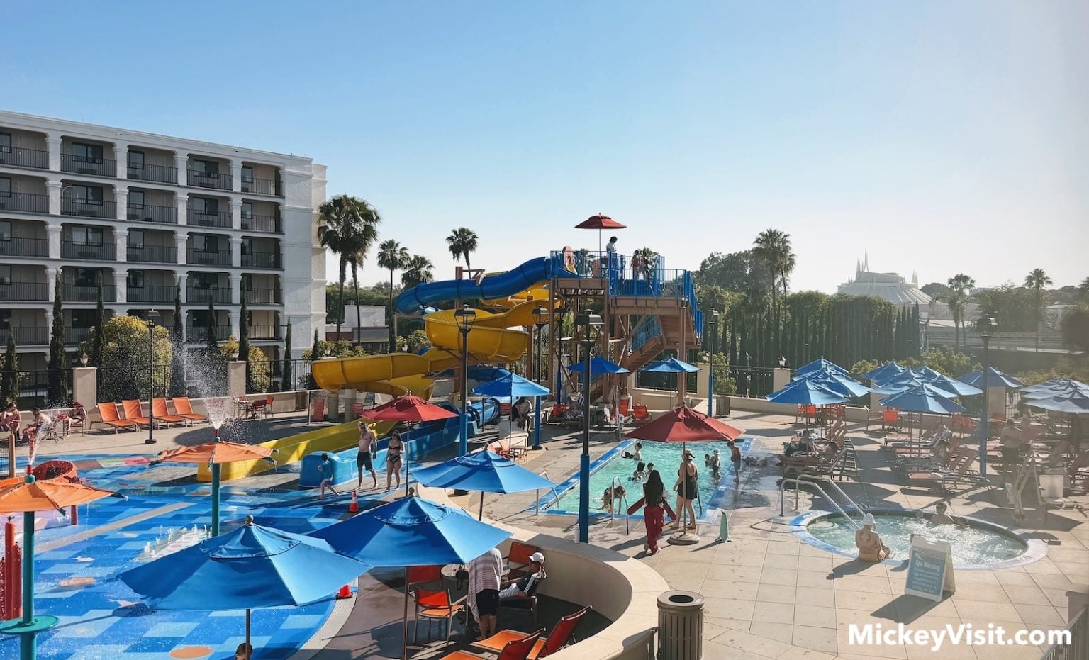Disneyland Fans Say 3 Hotels Have The Best Pools, Ranking Them Higher ...